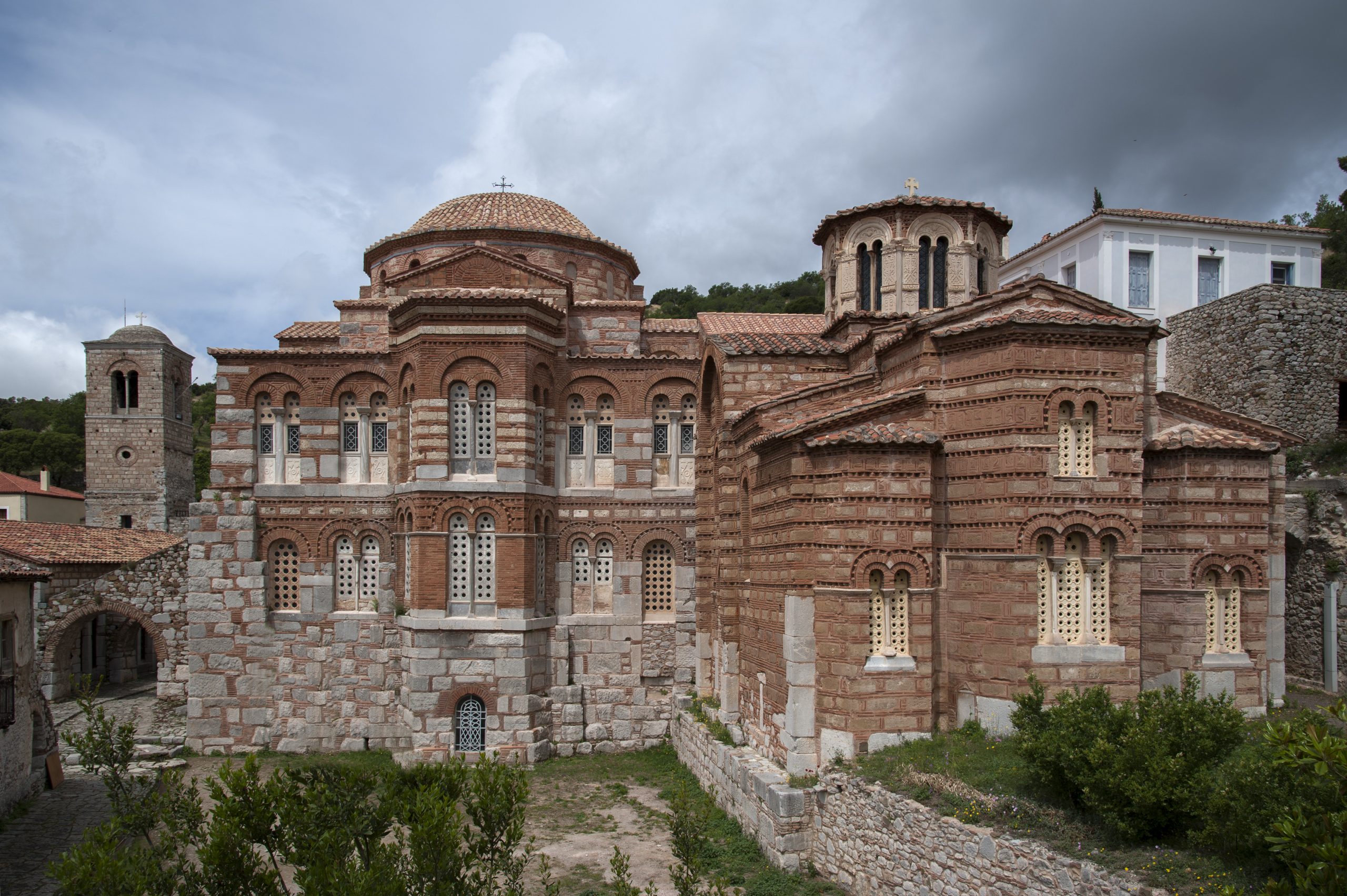 Προχωρούν οι διαδικασίες για την αποκατάσταση και θωράκιση της Μονής ...